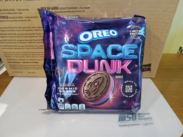 OREO SPACE DUNK Chocolate Sandwich Cookies, Limited Edition, 10.68 oz £ ...