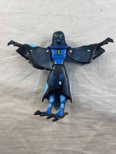 PLAYMATES BEN 10 Ultimate Alien Cloaked Big Chill 4" Figure Complete ...