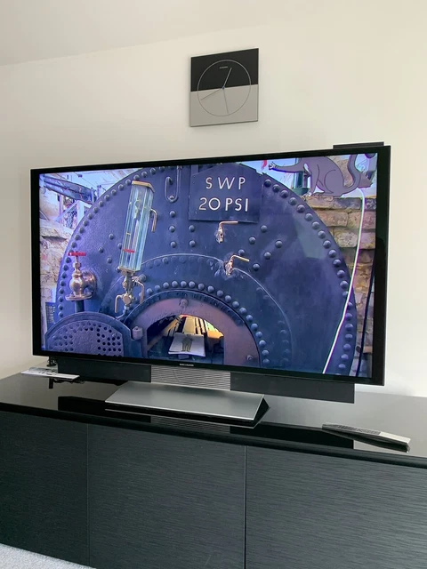 BANG & OLUFSEN BeoVision Avant 55" MK1 with Motorised Table Stand £ ...