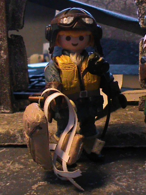PLAYMOBIL CUSTOM PILOTE Raf (Chasseur Hurricane) (Europe-1940) Réf-0116 ...