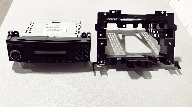 MERCEDES SPRINTER CD Player Radio Stereo Head Unit W Bracket A 906 820 ...