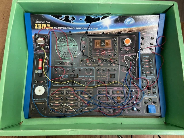RADIO SHACK SCIENCE Fair 130 in One Electronic Project Lab - For Parts ...