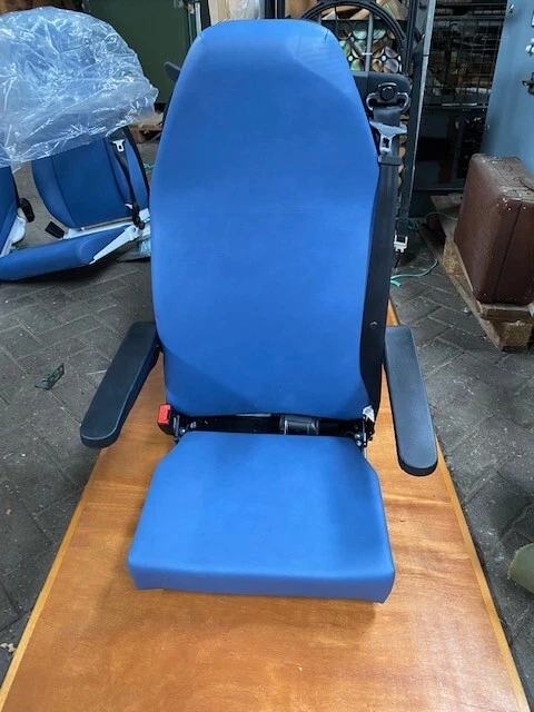 SITZ WOHNMOBIL NOTSITZ Klappsitz Wohnmobil drehbar Sitzgestell ...