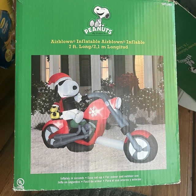 SNOOPY PEANUTS 7 Ft. Long Christmas Airblown Inflatable Light ...