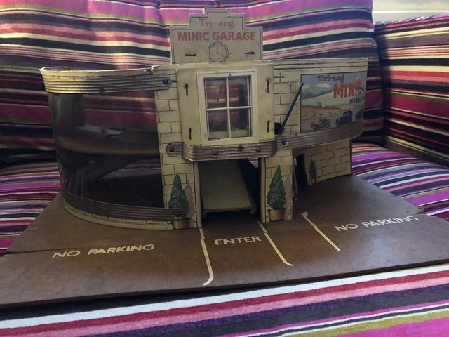 TRIANG MINIC MODEL Cars & Lorries Garage £75.00 - PicClick UK