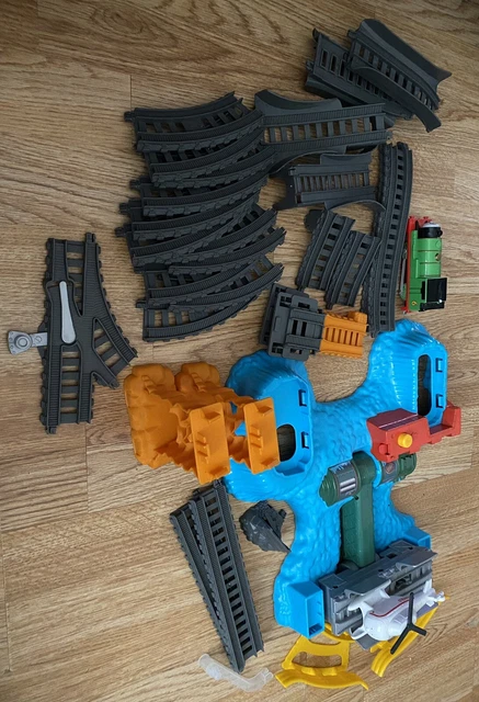 THOMAS AND FRIENDS Trackmaster Harold’s High Flying Rescue Set EUR 17 ...