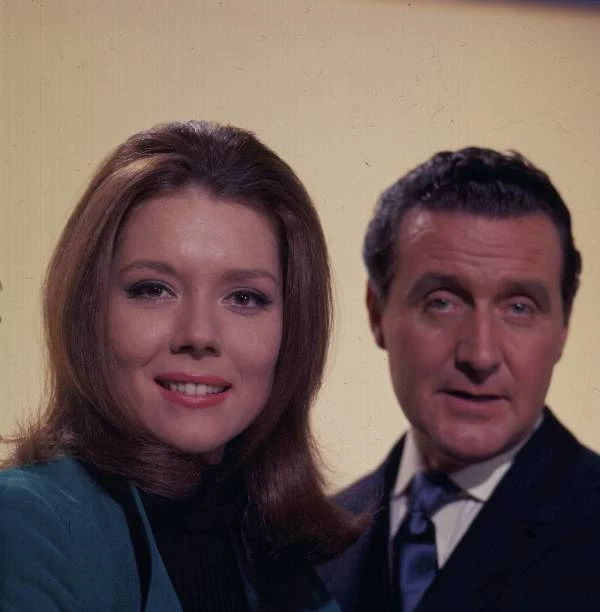 ENGLISH ACTRESS DIANA Rigg And English Actor Patrick Macnee In 1960s ...
