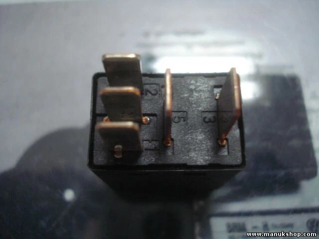 RELAIS FORD F57B14B192AA F57B-14B192-AA G1UHQ PA66-GF25 EUR 10,00 ...