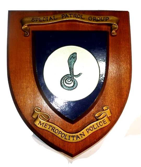 METROPOLITAN POLICE SPECIAL Patrol Group (S.P.G.) Mess Plaque or Shield ...