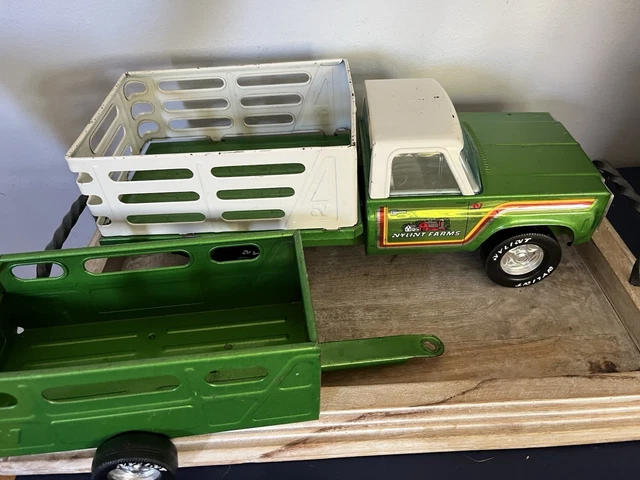 VINTAGE NYLINT Farms Chevy LUV Stake Truck Trailer Pressed Steel Toy ...