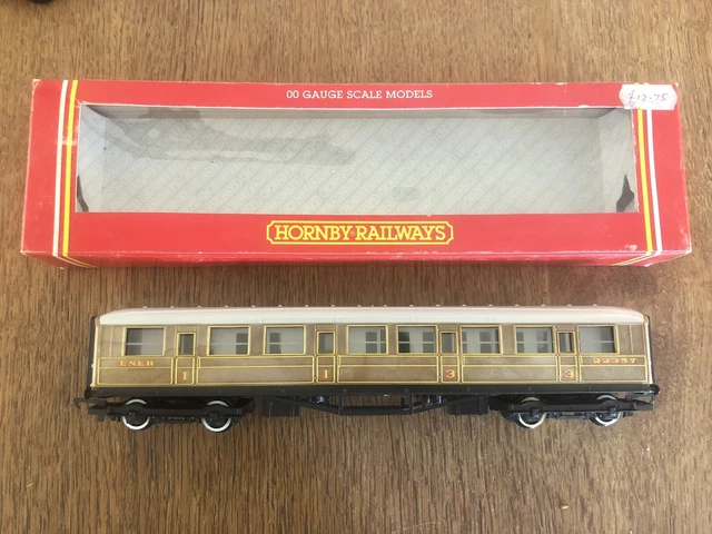 HORNBY R477 LNER Composite Coach LNER 22357 Teak - OO Gauge VGC £5.00 ...