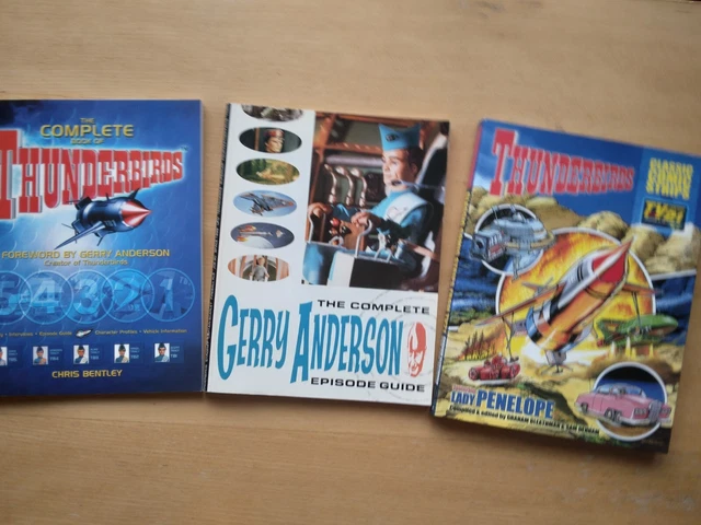 GERRY ANDERSON THEMED books. Fireball XL5, Stingray, Thunderbirds etc ...