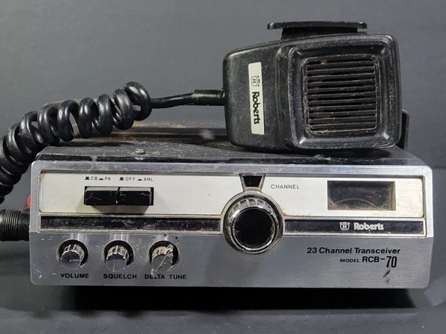 ROBERTS 23 CHANNEL CB Transceiver Radio RCB-70 With Microphone $24.99 ...