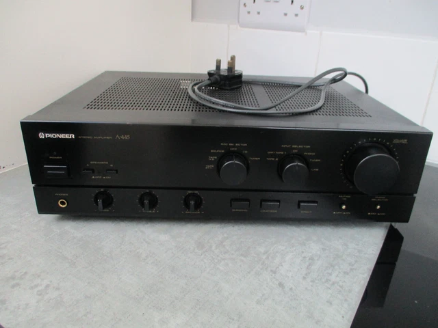 PIONEER A-445 VINTAGE Integrated amplifier with power lead £75.00 ...