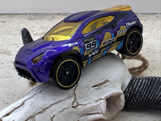 2015 TOYOTA RSC '01 HEISSRÄDER DRUCKGUSS AUTO SPIELZEUG Mattel EUR 8,90 ...