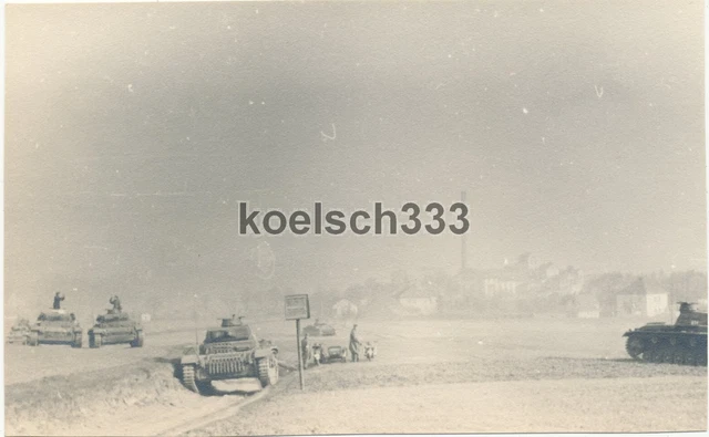 FOTO PANZER DER 18. Panzer Division auf dem Vormarsch im Osten 1941 EUR ...