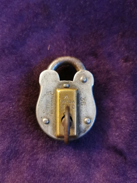 MILITARY PADLOCK AND Key WM Pinson & Son 1 1/4 GA 1951 Crows Foot £37. ...