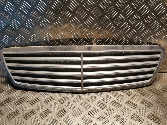 MERCEDES-BENZ CLASSE C W203 Capot Avant Grille 2038800183 EUR 37,34 ...