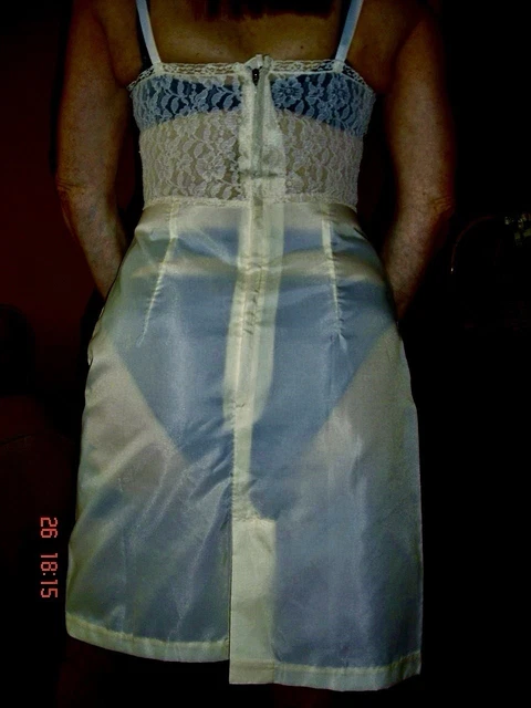 VTG ST MICHAEL 60s White Stiff Taffeta Noisy Nylon & Lace Full Slip ...