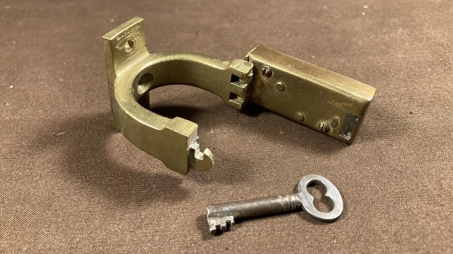 RARE ANTIQUE BILLIARD Pool Hall Cue Stick Lock Key Pool Table Eagle ...