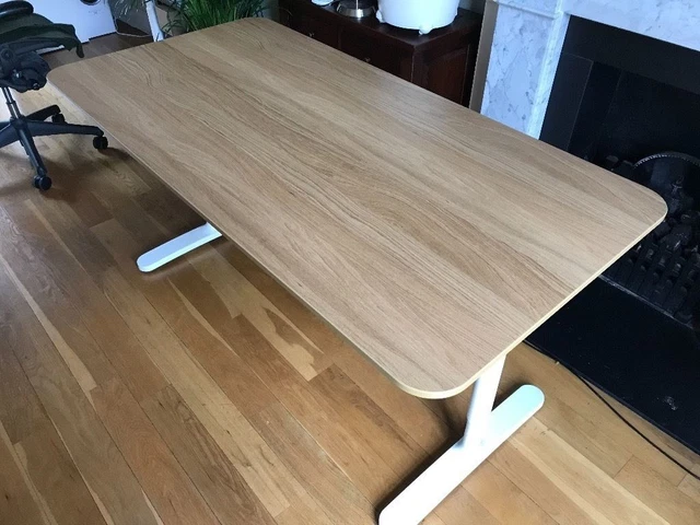 IKEA BEKANT DESK - Oak Veneer / White - 160 cm x 80 cm (RRP £160) £60. ...