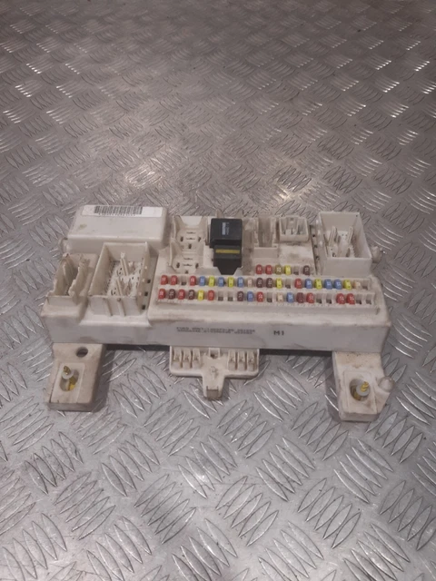 2007 FORD FOCUS Mk2 Body Control Module Fuse Box 4M5T-14A073-Bd £30.00 ...