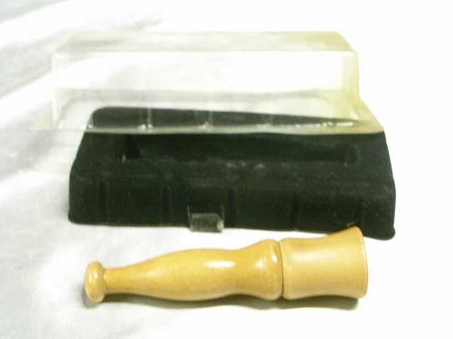 ANCIEN APPEAU EN Bois Buis Sculpter Appelant Chasse Venerie Oiseaux ...