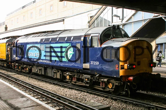 UK DIESEL TRAIN Railway Photograph Of Class 37 37259 Locomotive. Rm37 ...