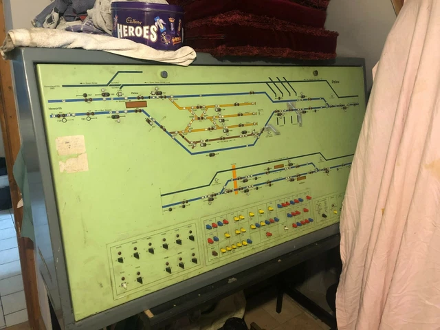 RAILWAY SIGNALLING EMERGENCY Local Control Panel/Diagram Ex Pelaw Relay ...