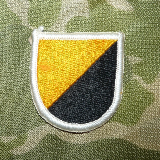 ORIGINAL US ARMY HHC 75th Ranger Regiment Obsolete Cut Edge Black Beret ...