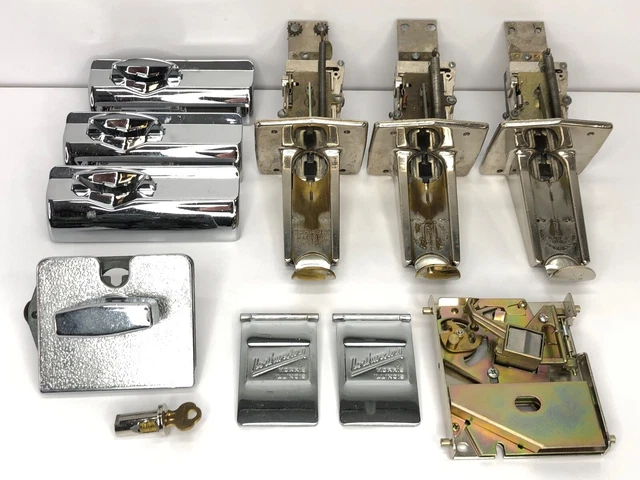 VINTAGE COIN OPERATED Mechanisms and Parts Vending Machines 25 Cent ...