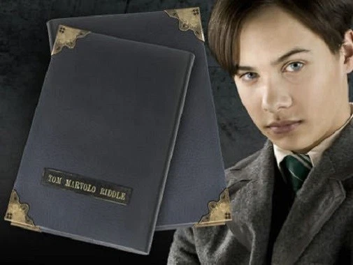 HARRY POTTER OFFICIAL Tom Riddle Voldemort Prop Replica Leather Diary ...