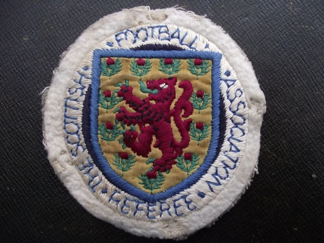 ORIGINAL VINTAGE & Rare Scottish Football Association Referee Badge £20 ...
