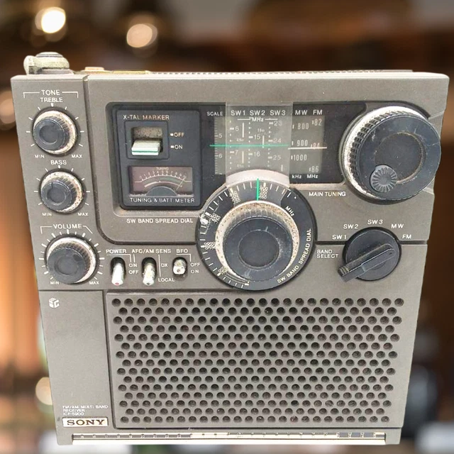 SONY ICF-5900 SKYSENSOR Vintage Shortwave Radio Receiver SW1 SW2 SW3 ...