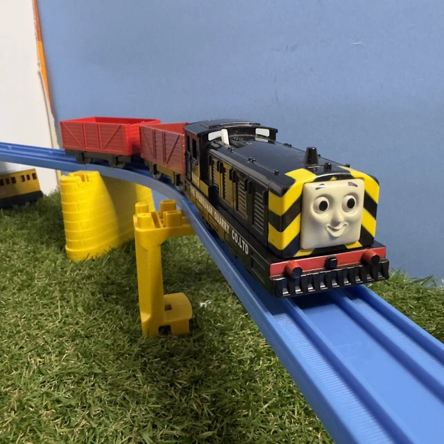 TOMY PLARAIL TRACKMASTER Mavis & Red Trucks Thomas The Tank Engine Used ...