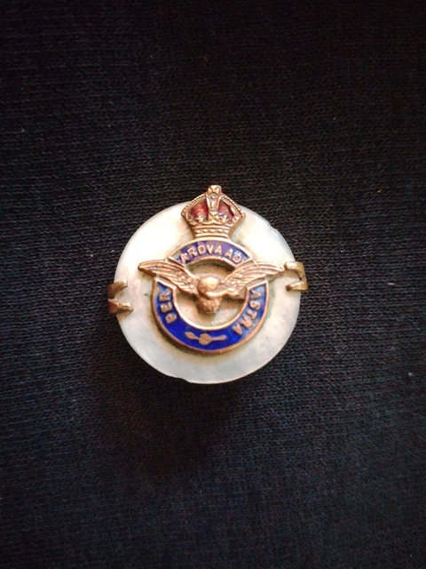 WW1 & WW2 RAF Royal Air Force Mother-of-Pearl Sweetheart Pin Badge £20. ...