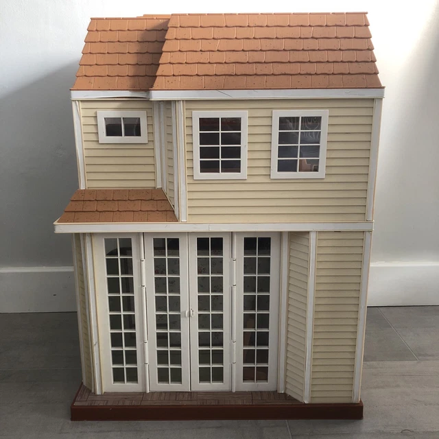 Hannah Montana Malibu Beach Doll House Miley Cyrus Disney With