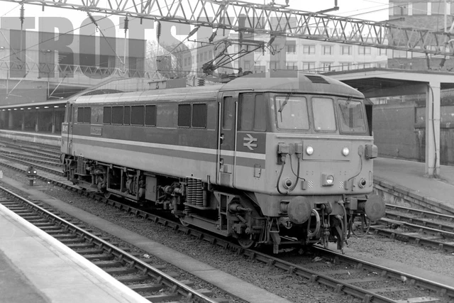 LARGER NEGATIVE BR British Railways Electric Loco Class 86 86417 c1992 ...
