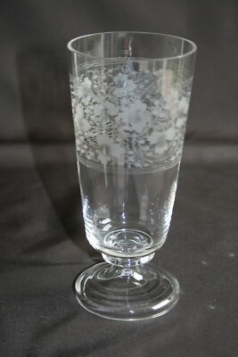 GRAND VERRE ancien en Cristal gravé de fleurs - Pied creux EUR 48,00 - PicClick FR