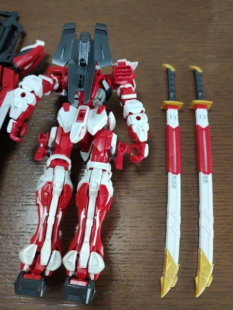 KIT MAQUETTE GUNDAM Astray Red Frame Kai MG 1/100, mobile, avec armes ...