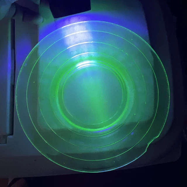 ANCHOR HOCKING BLOCK Optic Green Uranium Depression Glass Plates 6" $15 ...