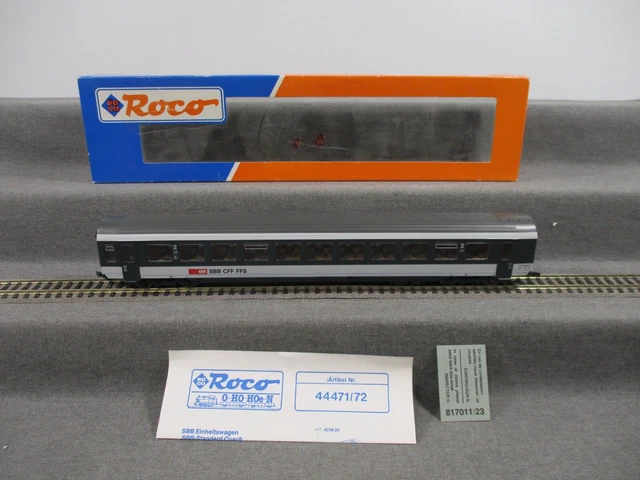 VOITURE DE TOURISME Roco 44472 CFF [H0, DC] dans son emballage d ...