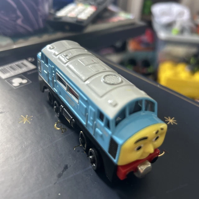 THOMAS THE TANK Engine & Friends Take n Play Along Train Diesel D199 £2 ...