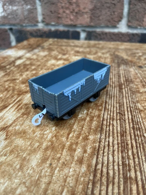 THOMAS THE TANK Engine & Friends Tomy Trackmaster - Paint Splattered ...