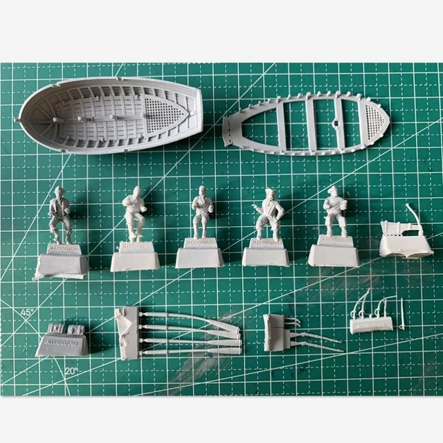 1/72 SCALE RESIN Model Figure GK,the boat with crew xvIII century ...