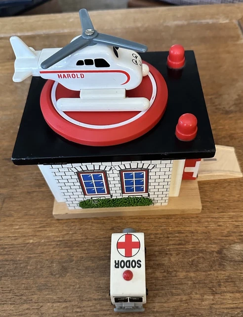LEARNING CURVE WOODEN Thomas Train Sodor Rescue Hospital! Red Cross ...