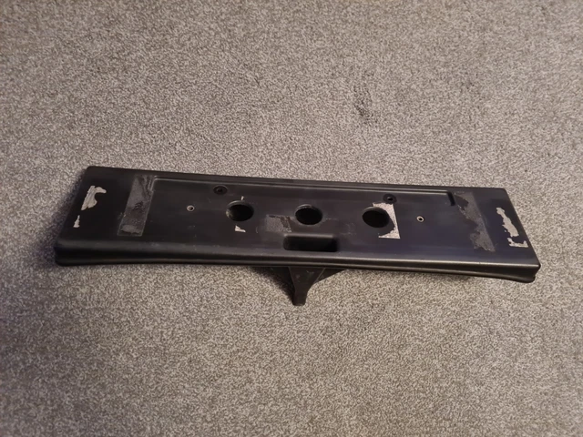 GENUINE HONDA CRV MK1 RD1 Front Bumper Number Plate Holder Plinth ...