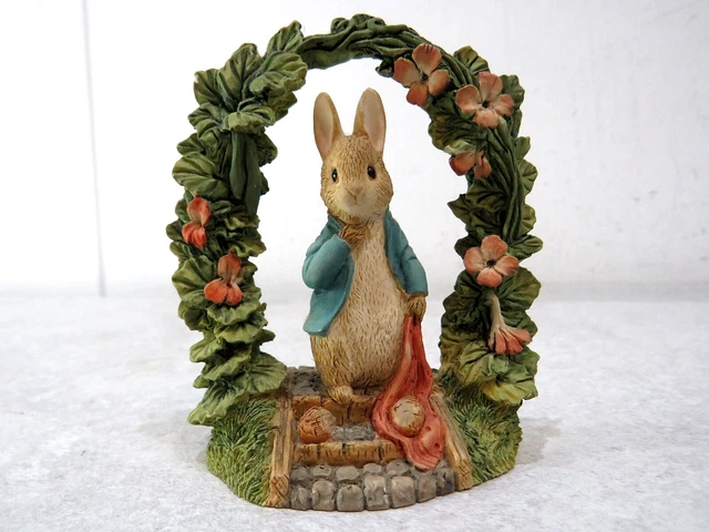 THE WORLD OF Beatrix Potter 511900 Peter Rabbit Arch Figurine 1998, #80 ...