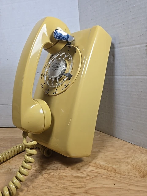 VTG BELL SYSTEM Western Electric Yellow Wall Mount Telephone Rotary ...
