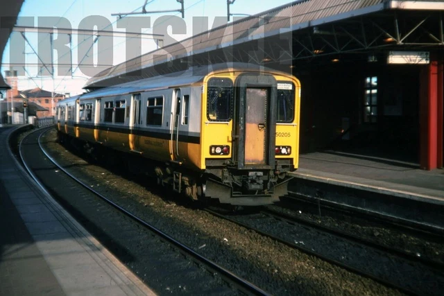35MM SLIDE BR British Rail DMU Class 150 150205 1995 Original £4.98 ...